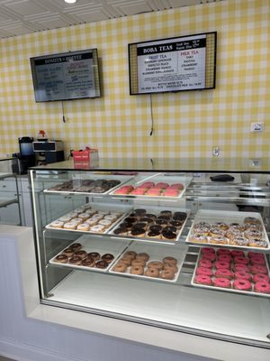 DAISY’S DONUTS - 20 Photos & 17 Reviews - 26651 Perdido Beach Blvd ...