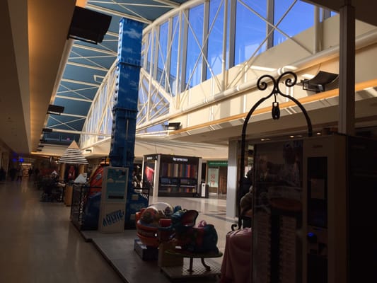 CENTRO COMMERCIALE IL GLOBO - Updated May 2025 - 22 Photos - Via Italia ...