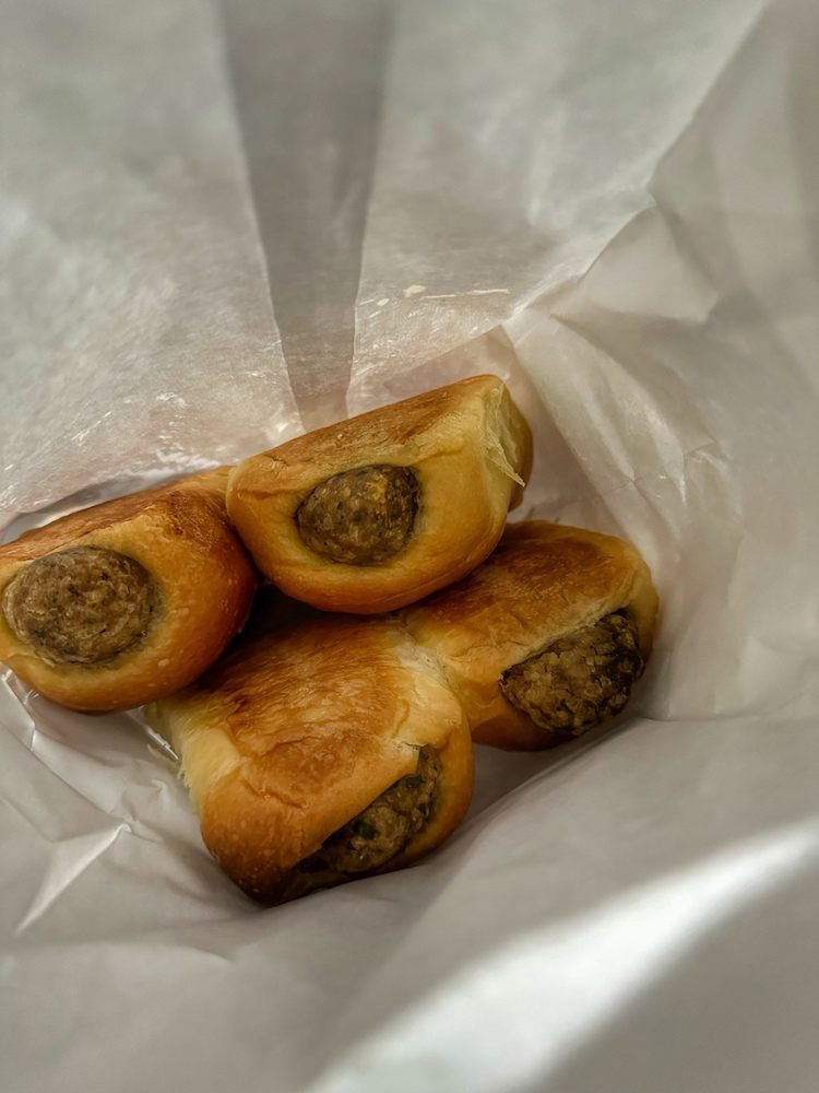 GRAND DONUTS - Updated September 2025 - 64 Photos & 49 Reviews - 1900 ...