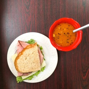 SCOUT’S GOURMET GRUB - 23 Photos & 54 Reviews - 1144 W Iron Springs Rd ...