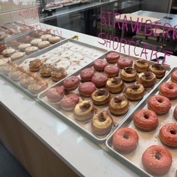 DOCE DONUT CO - Updated February 2026 - 128 Photos & 66 Reviews - 2305 ...