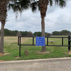 DOSS PARK - Updated January 2025 - 12 Photos - 2500 Frick Rd, Houston ...