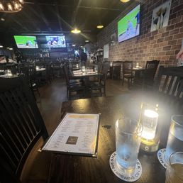TOPSIDE TAVERN - Updated April 2025 - 86 Photos & 27 Reviews - 10 S ...