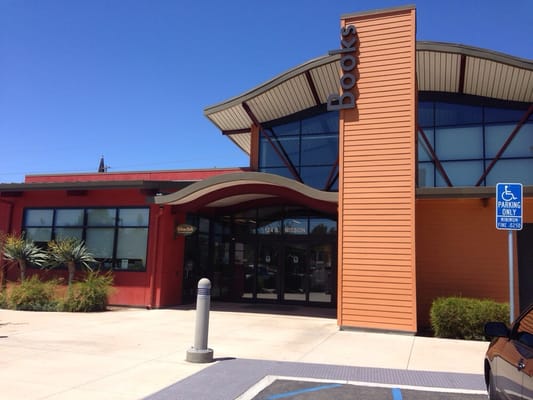 FALLBROOK BRANCH LIBRARY - Updated October 2025 - 34 Photos & 37 ...