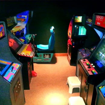 [Arcade][1990s-early 2000s] Dark vertically scrolling shooter with jets ...