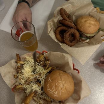 THE BURGER DIVE - Updated December 2025 - 411 Photos & 707 Reviews ...
