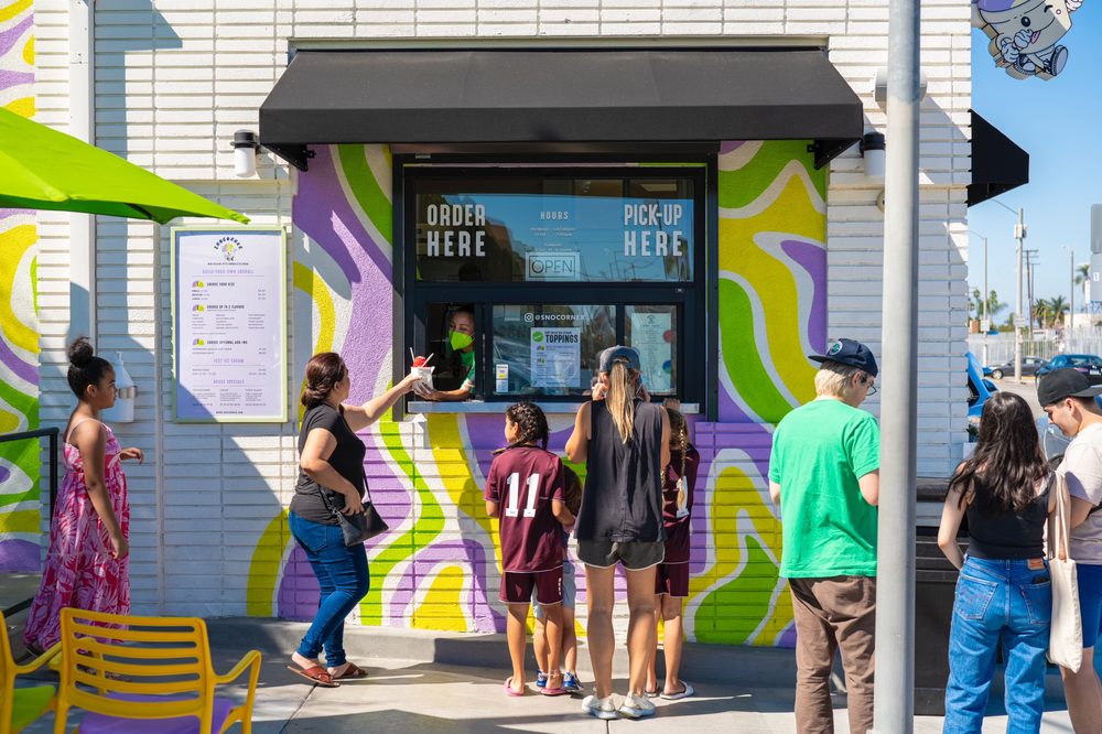 SNOCORNER - 280 Photos & 128 Reviews - 1701 Atlantic Ave, Long Beach ...