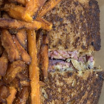 STAN MUSIAL GRILLE - Updated November 2025 - 1777 Des Peres Rd, Saint ...