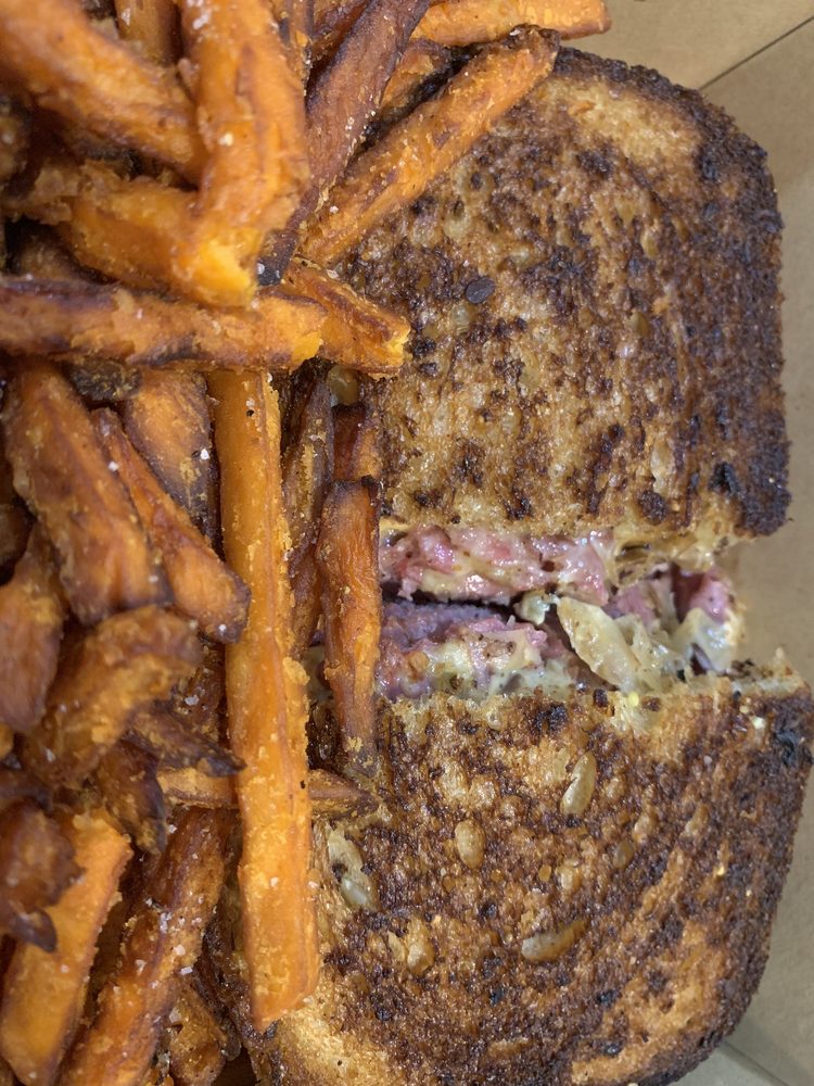 STAN MUSIAL GRILLE - Updated November 2025 - 1777 Des Peres Rd, Saint ...