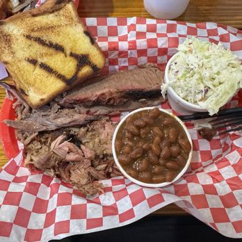 HUNGRY HARRY’S FAMILY BAR-B-QUE - Updated January 2025 - 388 Photos ...