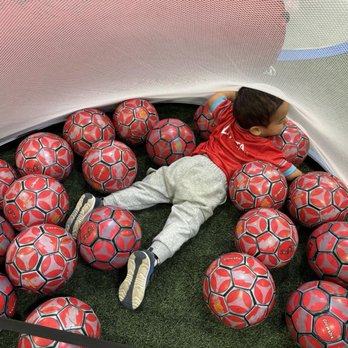 VETTA SPORTS SOCCERDOME - Updated December 2025 - 20 Reviews - 220 E ...