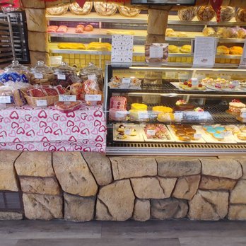 CHICAGO PASTRY - Updated July 2025 - 229 Photos & 153 Reviews - 142 N ...