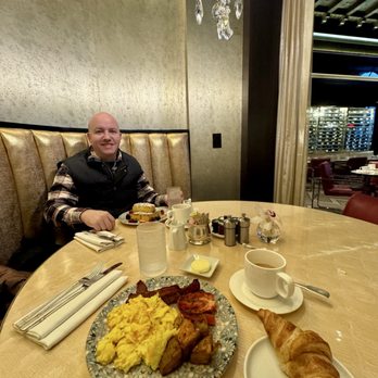 ALHAMBRA - Updated January 2026 - 188 Photos & 63 Reviews - 923 16th St ...