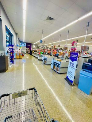 GIANT - Updated December 2025 - 18 Photos & 32 Reviews - 1649 Crofton ...