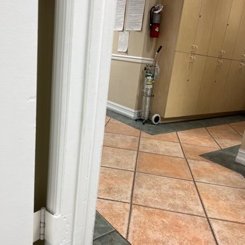 THE HAND INSTITUTE - Updated September 2025 - 11 Photos & 28 Reviews ...