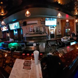 CATTY CORNER NEIGHBORHOOD PUB & PIE - Updated October 2025 - 75 Photos ...