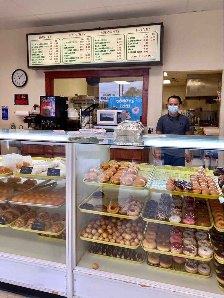 GRAND DONUTS - Updated October 2025 - 43 Photos & 105 Reviews - 615 W ...