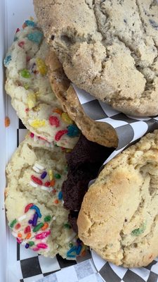 MIDNIGHT COOKIE - Updated November 2024 - 7330 166th Ave NE, Redmond ...