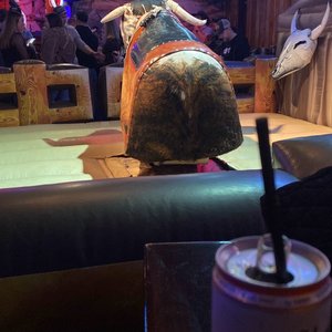 WILD BEAVER SALOON - 39 Photos & 134 Reviews - 212 Commerce St ...