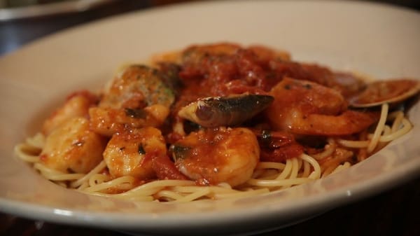 PIZZA VILLA AND RESTAURANT - Updated January 2026 - 46 Photos & 116 ...