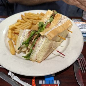 LONG NECK DINER - Updated December 2025 - 41 Photos & 84 Reviews ...