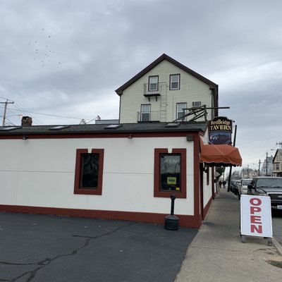 RED BRIDGE TAVERN - 99 Photos & 185 Reviews - 22 Waterman Ave, East ...