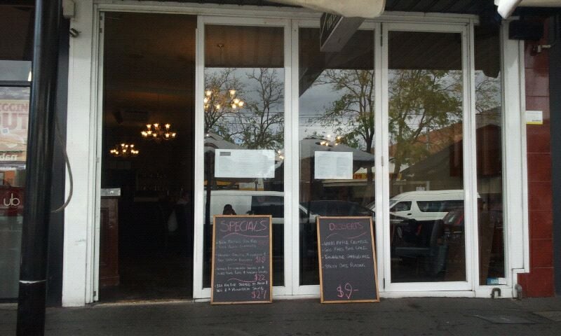 THE LONG ROAD BAR AND RESTAURANT - Updated July 2025 - 338b Keilor Rd ...