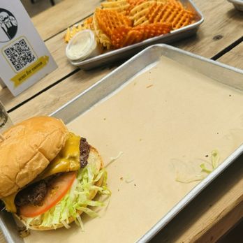 GOODFRIEND BEER GARDEN & BURGER HOUSE - Updated March 2025 - 626 Photos ...