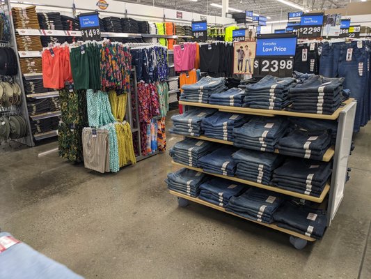 WALMART SUPERCENTER - Updated January 2026 - 18 Photos & 11 Reviews ...