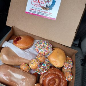 GET’N GO DONUTS - 116 Photos & 138 Reviews - 6986 El Camino Real ...
