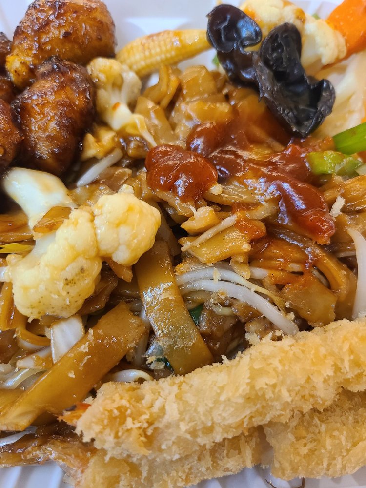 EATON RUBY THAI - Updated December 2025 - 17 Photos & 37 Reviews - 260 ...