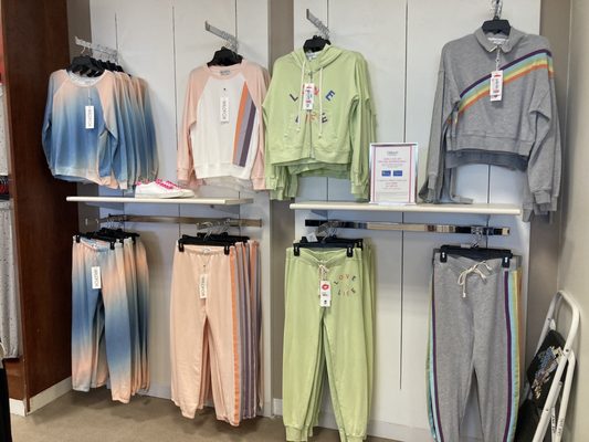 DILLARD’S CLEARANCE CENTER - Updated May 2025 - 80 Photos & 20 Reviews ...