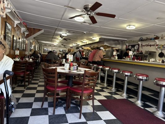 RED COTTAGE RESTAURANT - Updated December 2025 - 299 Photos & 587 ...