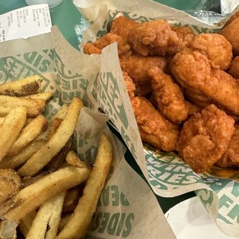 WINGSTOP - Updated May 2025 - 37 Photos & 87 Reviews - 606 S Walnut Ave ...