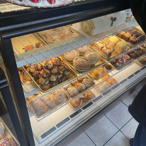 VARANO BAKERY - 13 Photos & 51 Reviews - 198 Greenwood Ave, Bethel ...