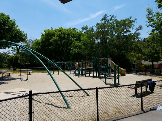 SUN VALLEY PARK - Updated July 2025 - 10 Photos - 144 Solano St, San ...