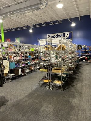 GOODWILL STORE & DONATION CENTER - Updated December 2025 - 15 Photos ...