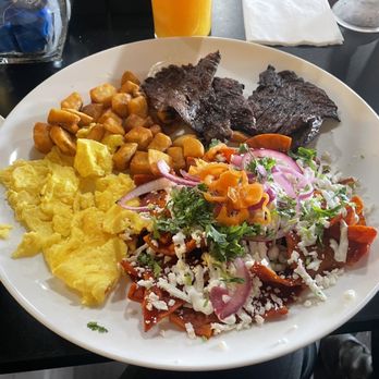 AH HUEVO! - Updated June 2024 - 118 Photos & 83 Reviews - 101 E Glenn ...