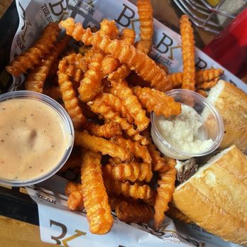 THE BREAK SPORTS GRILL - Updated May 2025 - 28 Photos & 19 Reviews ...