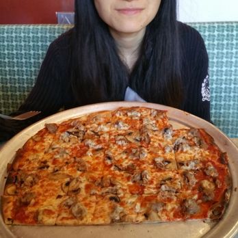 PIZZA HOUSE - Updated December 2025 - 114 Photos & 193 Reviews - 312 E ...