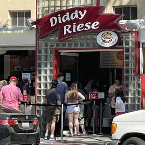 DIDDY RIESE COOKIES - 3144 Photos & 5675 Reviews - 926 Broxton Ave, Los ...