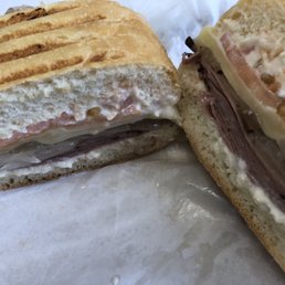 HUMU DELI & JUICE - Updated October 2025 - 268 Photos & 124 Reviews ...