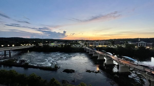 EIGHTEEN85 ROOFTOP BAR & KITCHEN BY HOTEL INDIGO - Updated December ...