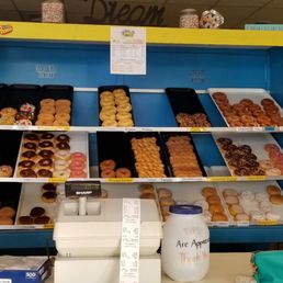 DIXIE CREAM DONUTS “MELT IN YOUR MOUTH” - Updated October 2025 - 69 ...