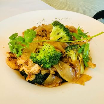 GINDI THAI - Updated January 2026 - 561 Photos & 700 Reviews - 4017 W ...