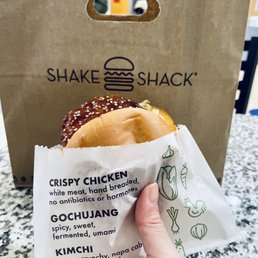 SHAKE SHACK DOWNTOWN CROSSING - Updated July 2025 - 74 Photos & 82 ...