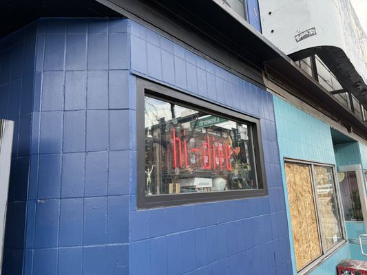 HI-DIVE - Updated August 2025 - 31 Photos & 133 Reviews - 7 S Broadway ...