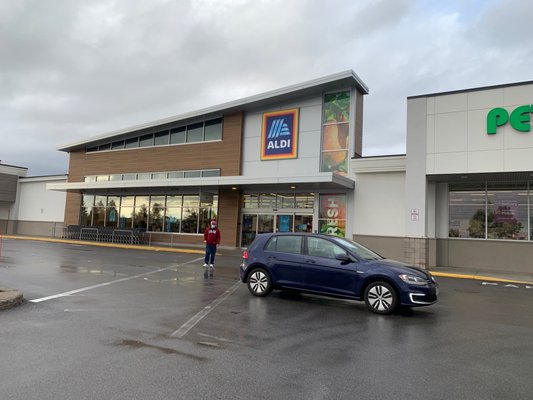 ALDI - Updated September 2024 - 800 Paul Rd, Rochester, New York ...