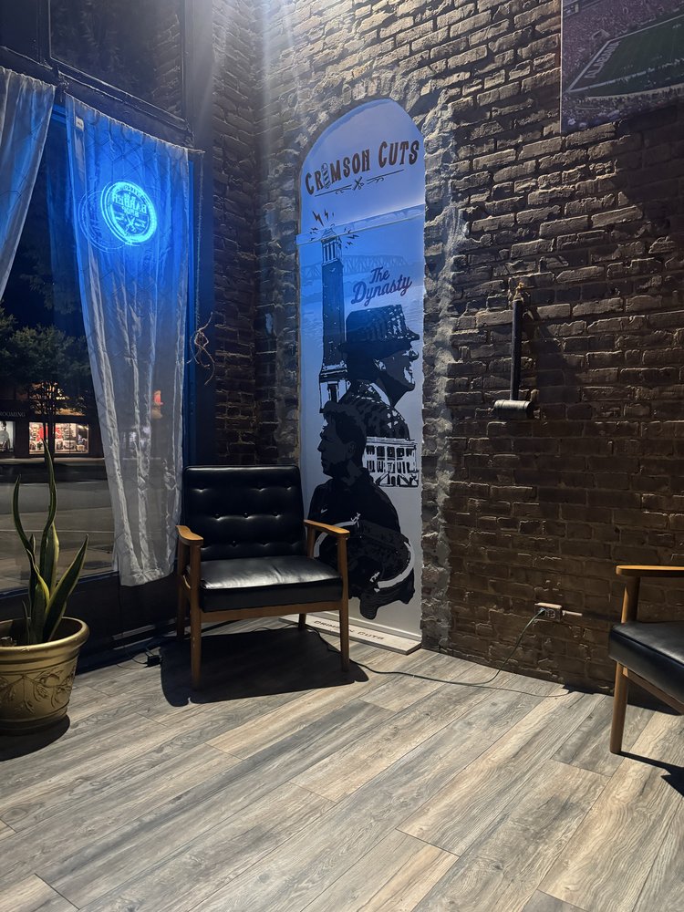CRIMSON CUTS - Updated June 2026 - 24 Photos - 2115 University Blvd ...