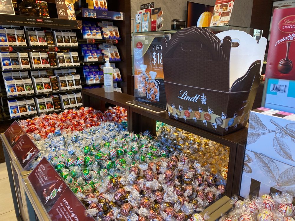 LINDT CHOCOLATE SHOP - Updated October 2025 - 12 Photos - 900 Main ...